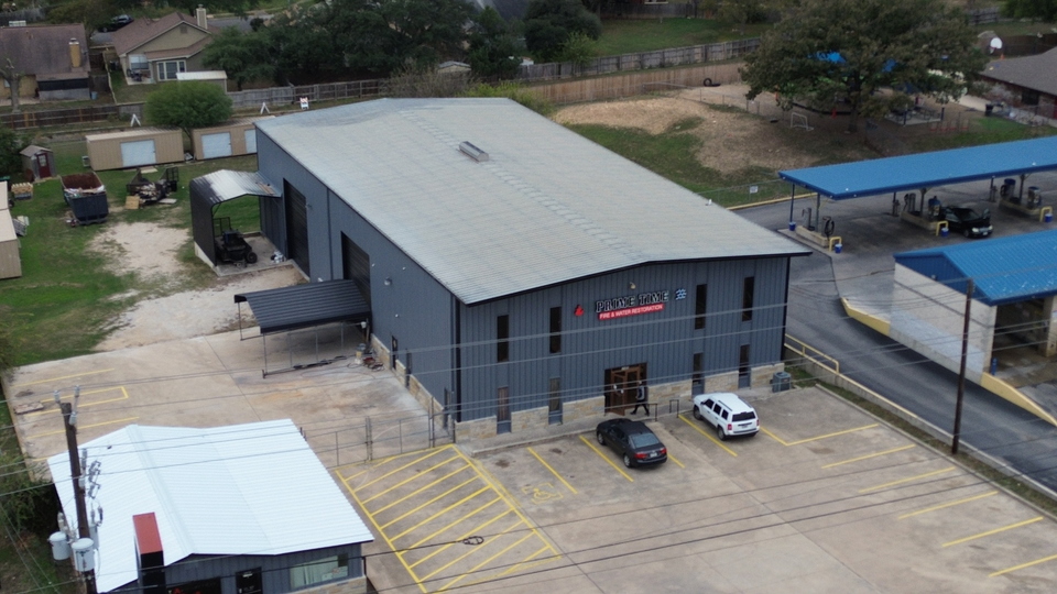 3,981 SF Office + 6310 SF Warehouse (6 units) + ~19,000 SF Fenced Yard ...